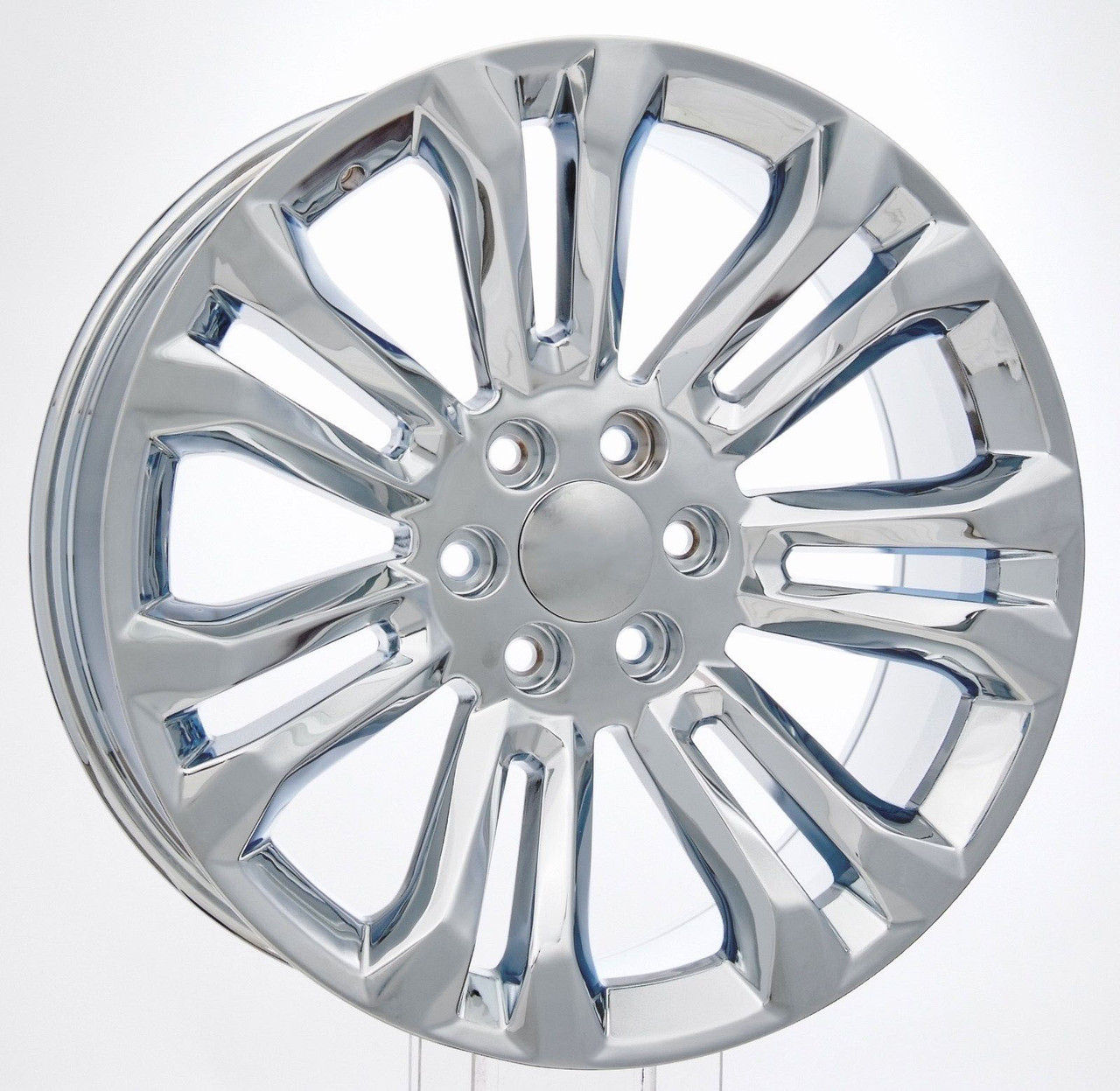 Chrome Seven Split Spoke 22 Wheels With 33x1250r22 Mud Terrain Tires