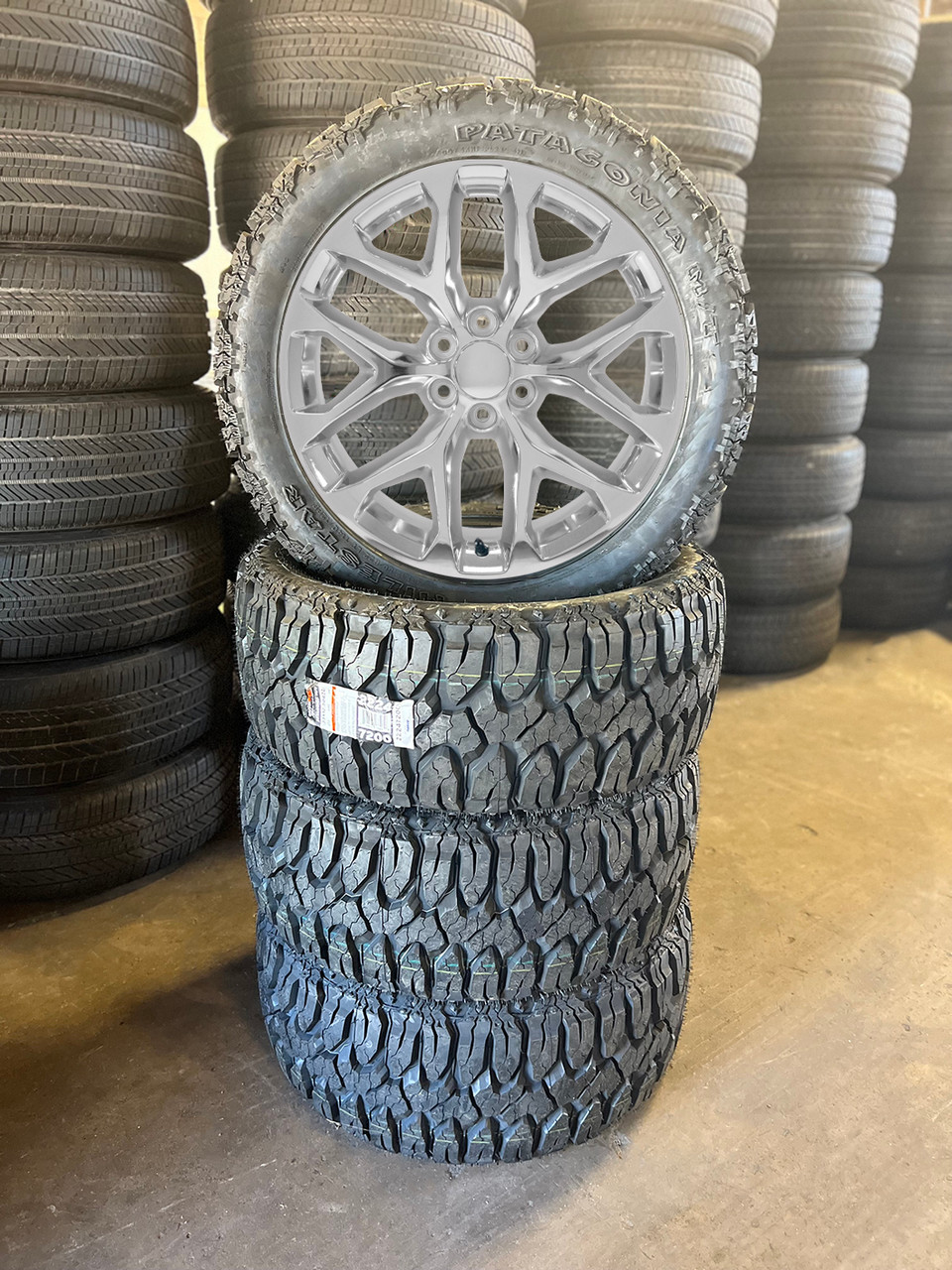 Chrome Snowflake 22 Wheels With 33x1250r22 Mud Terrain Tires
