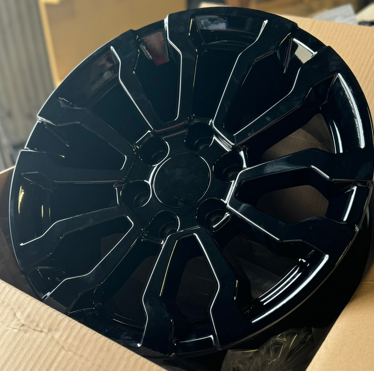 At4 Style Gloss Black 18 Wheels With Blackhawk Rt Tires