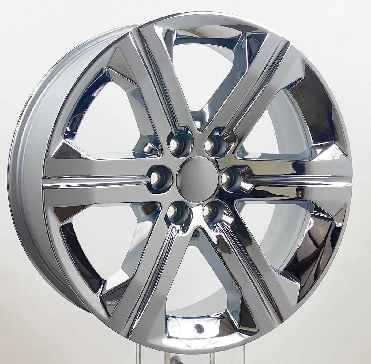 Chevy Chrome Closed Spoke 22 Inch G13 Wheels for Silverado, Tahoe, Suburban