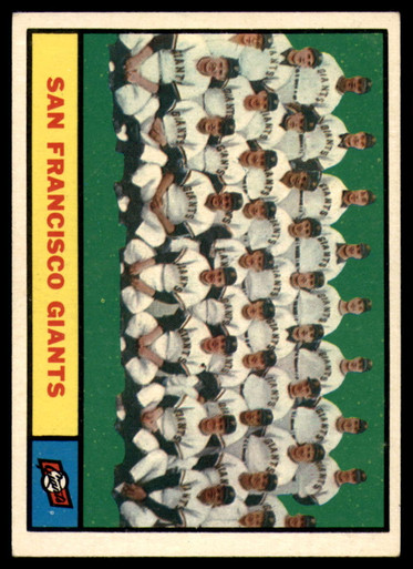 1961 Topps #167 Giants Team EX++ Excellent++ - Scottsdale Cards 2021