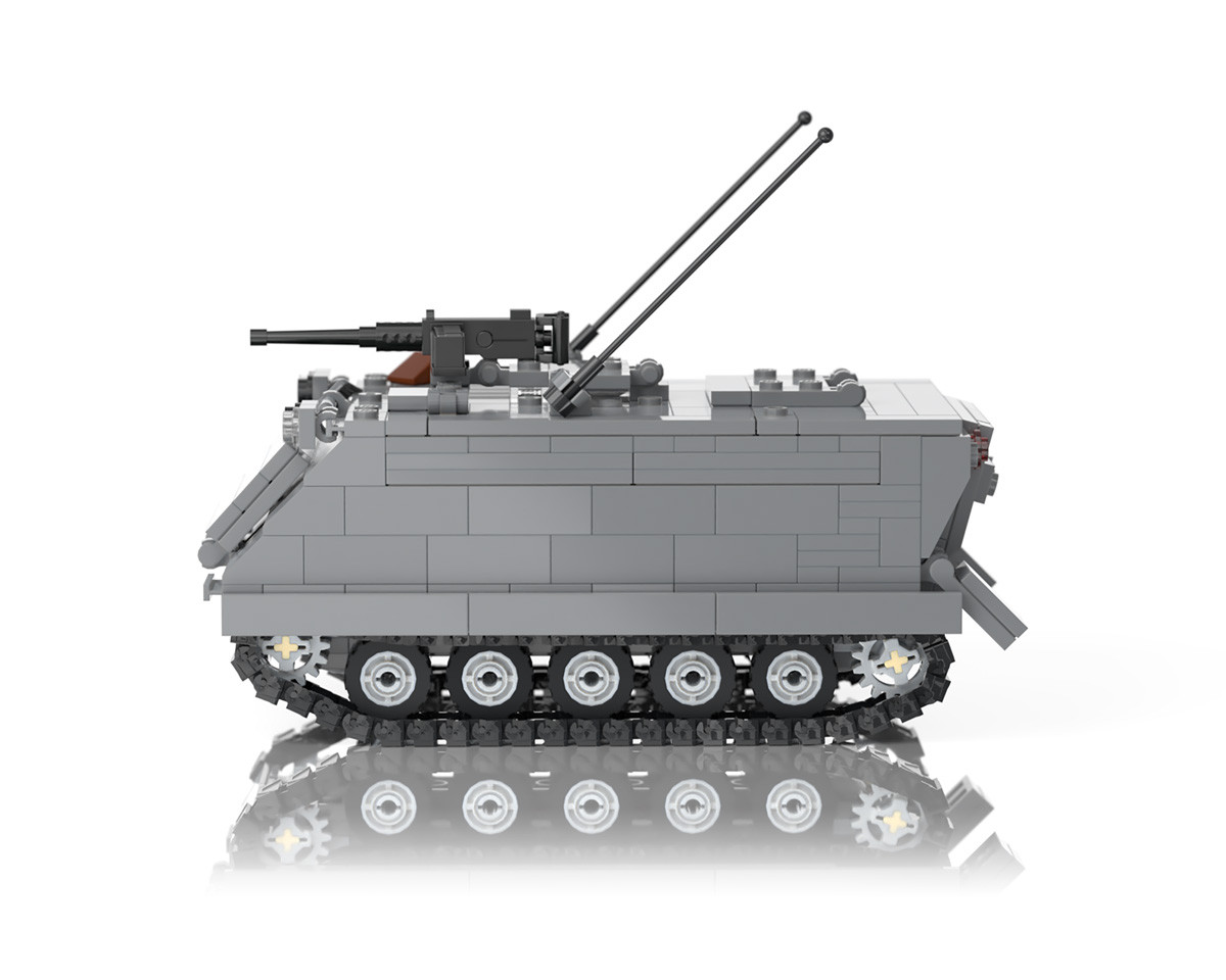 M113 - Armored Personnel Carrier - Brickmania Toys