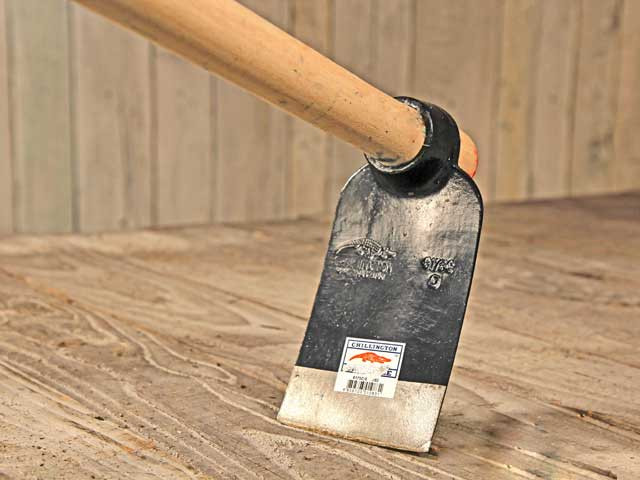 The Chillington Baby Hoe Or Light Azada - For Vegetable Gardening