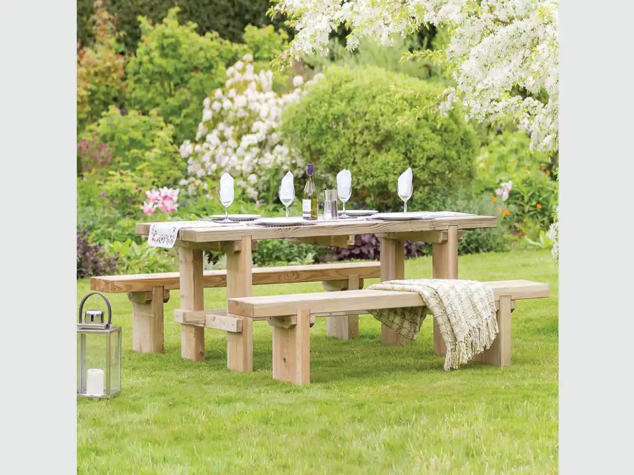 Rebecca Bench - Zest 4 Leisure
