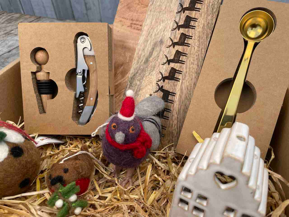 Kitchen Utensil Hamper - with decorations