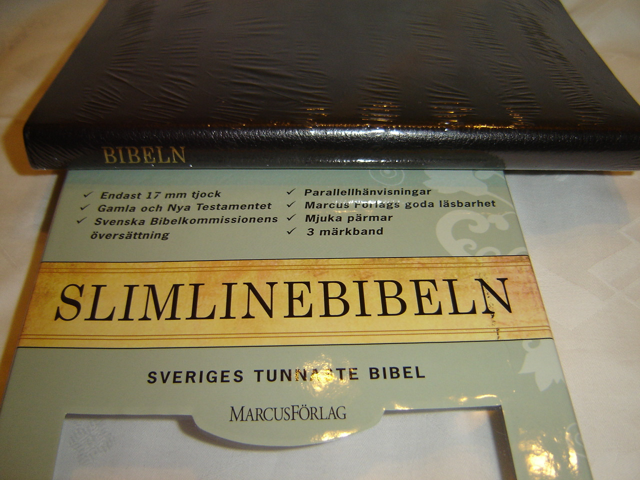 Slim Line Swedish Bible - Black Leather Bound