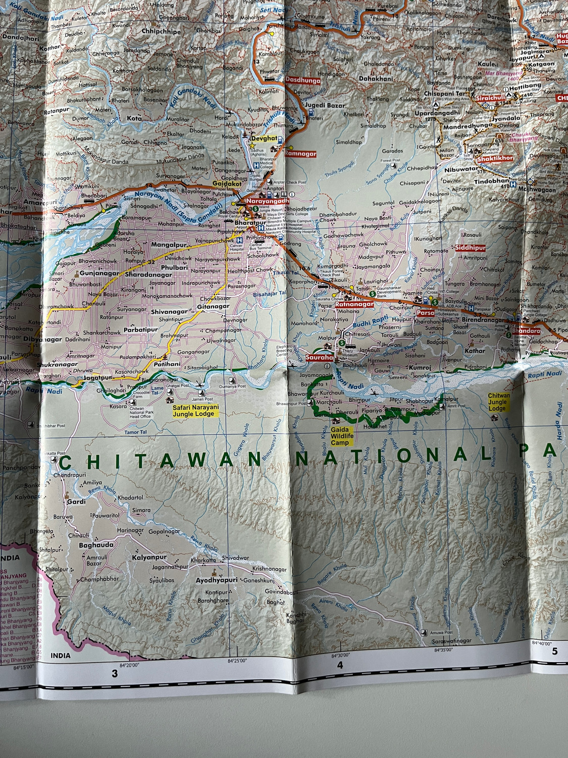 Kathmandu - Pokhara - Chitwan Road Map | 1:175,000