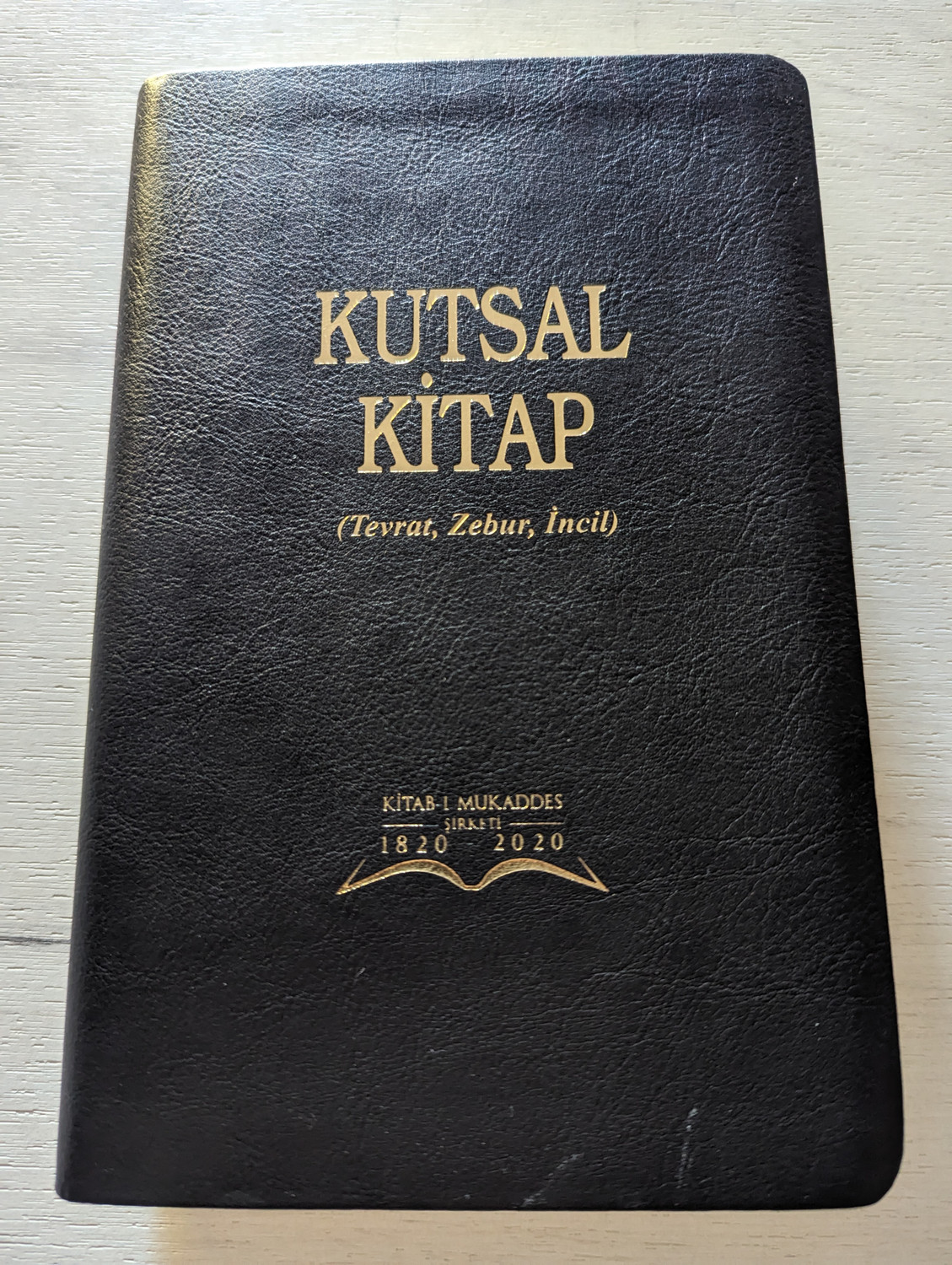 Turkish RED letter Holy Bible. Kutsal Kitap