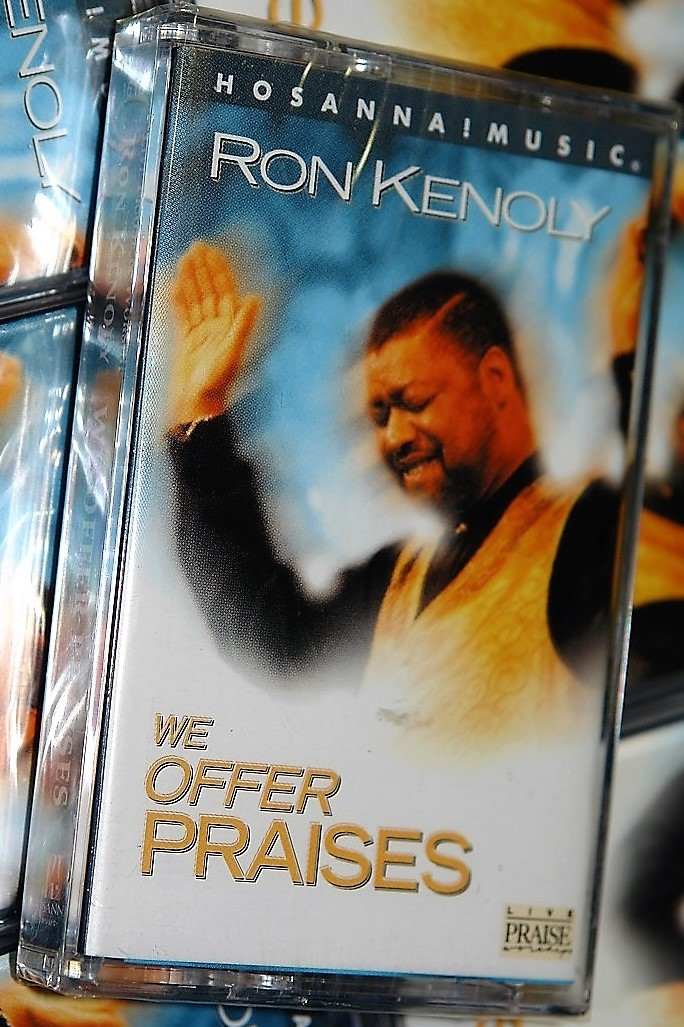 Ron Kenoly: Jesus Is Alive - Debut Worship Album 1991