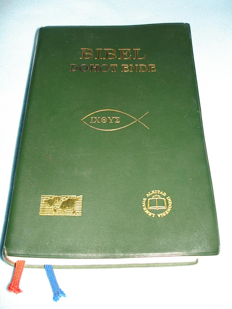 Batak Toba Language Bible with Hymnal