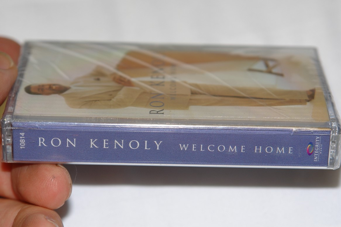 Sing Out with one voice - worship with Ron Kenoly - Bible in My Language