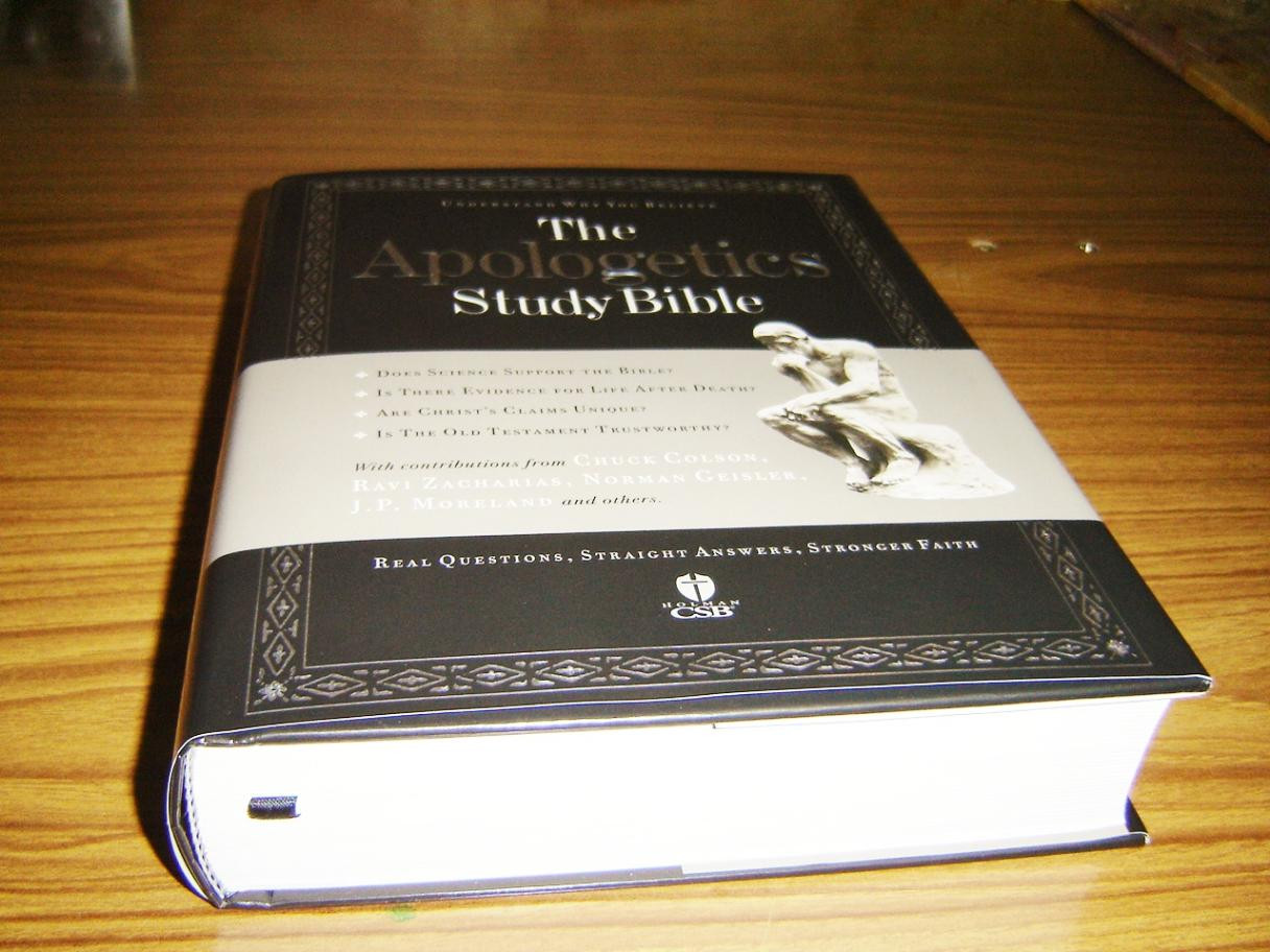 Apologetics Study Bible: Strengthen Your Faith