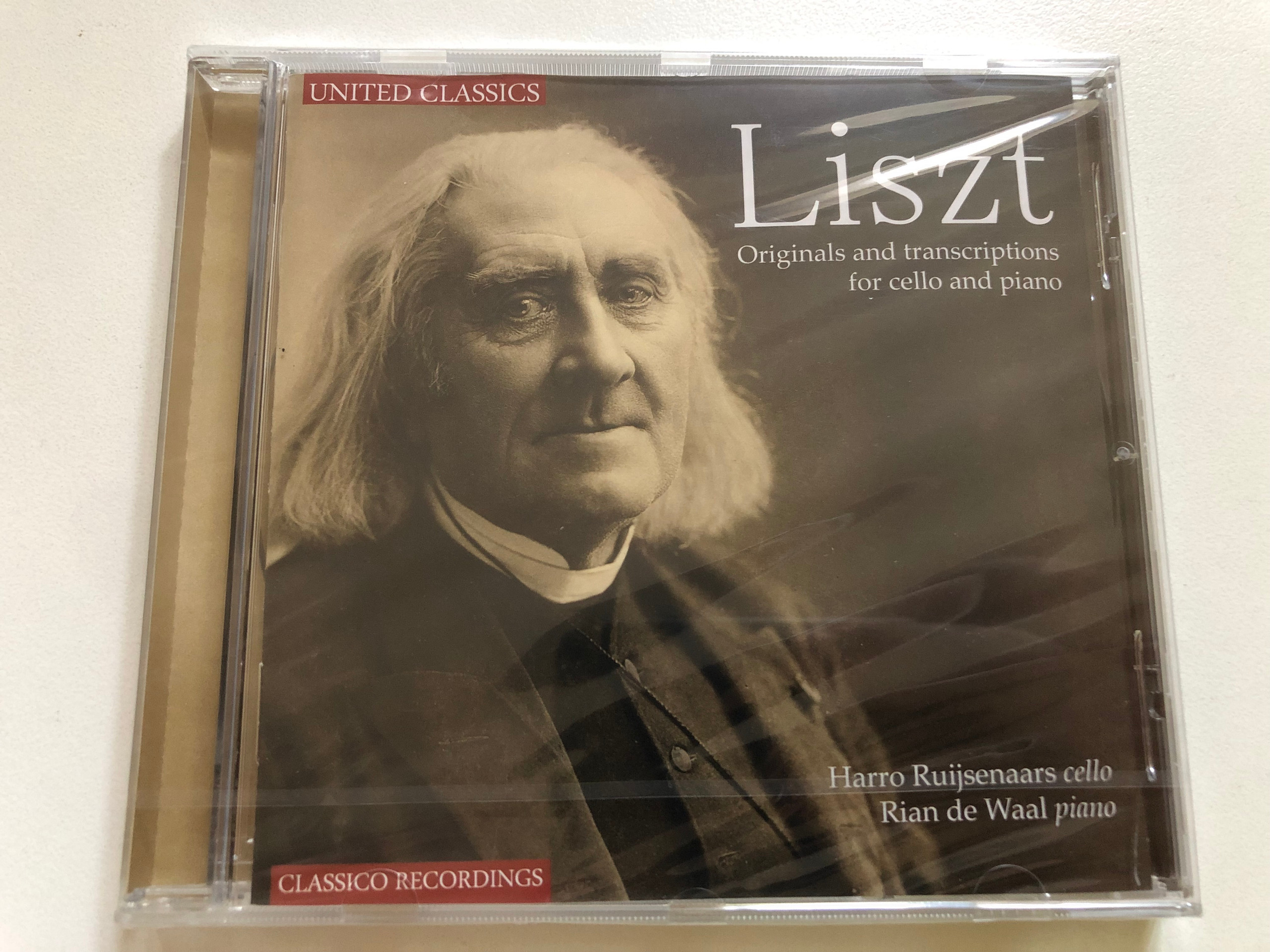 Franz Liszt: Virtuoso Pianist & Revolutionary Romantic Composer