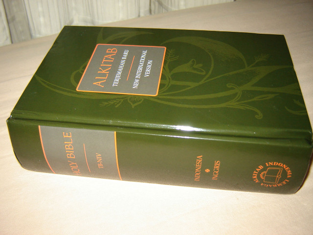 Indonesian Bible for Girls - Alkitab Cantik untuk Gadis
