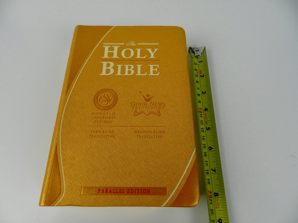 ESV - NLT Holy Bible Parallel Edition - Study Two English Translations