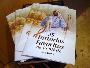 25 Historias Favoritas de la Biblia by Ura Miller