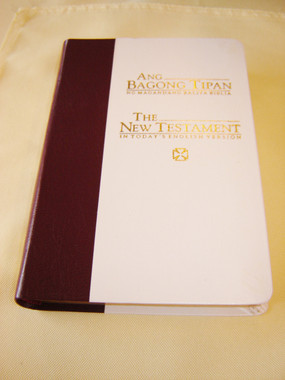 Tagalog - English Bilingual New Testament