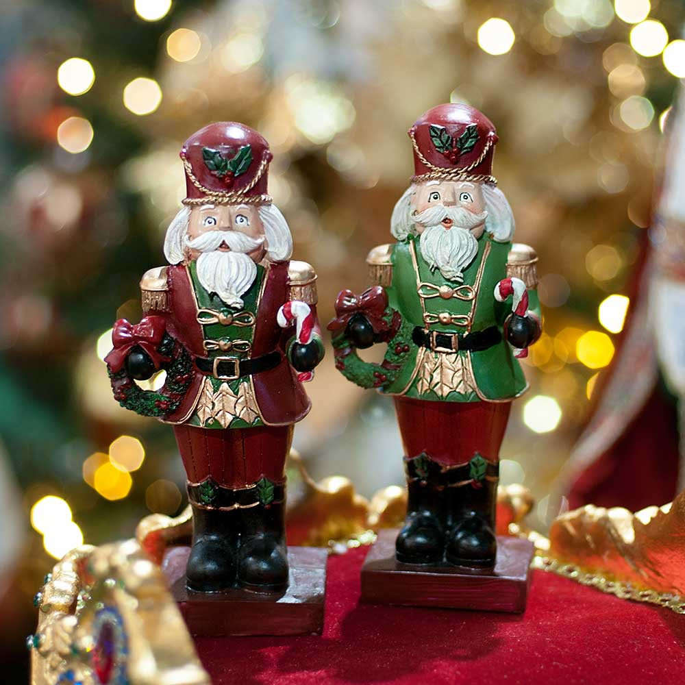 Green Red Nutcrackers (2 Styles) - 21cm - Christmas Elves