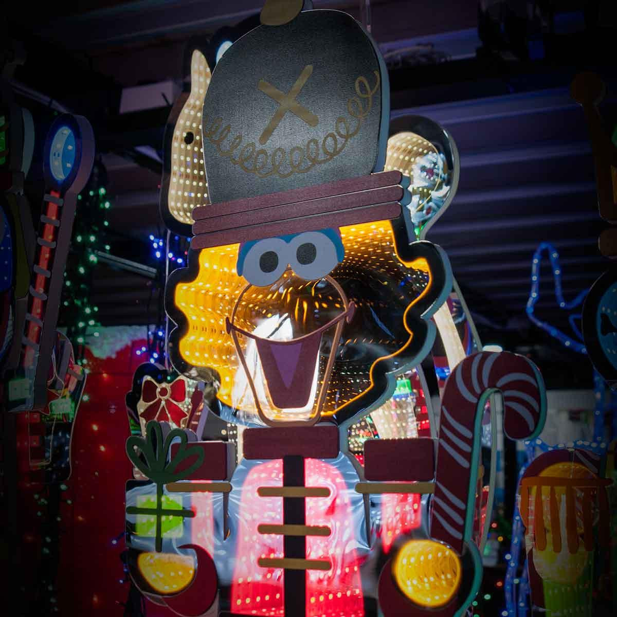 Big Bird Nutcracker Infinity Light (Indoor) - 80cm - Christmas Elves