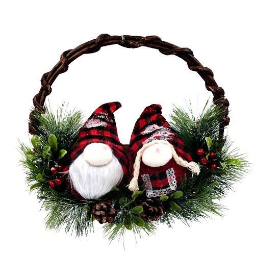 Craft Your Own Wreath: A Step-by-Step Guide - Christmas Elves