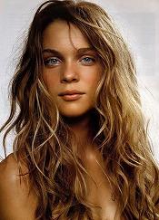 Hair Inspiration: 4 Looks to Hide Dirty Locks - BeautyFeatures.ie