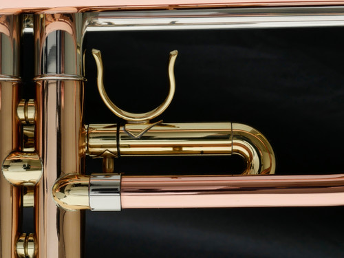 Getzen 900DLX Eterna Deluxe Model Bb Trumpet in Clear Lacquer with ...