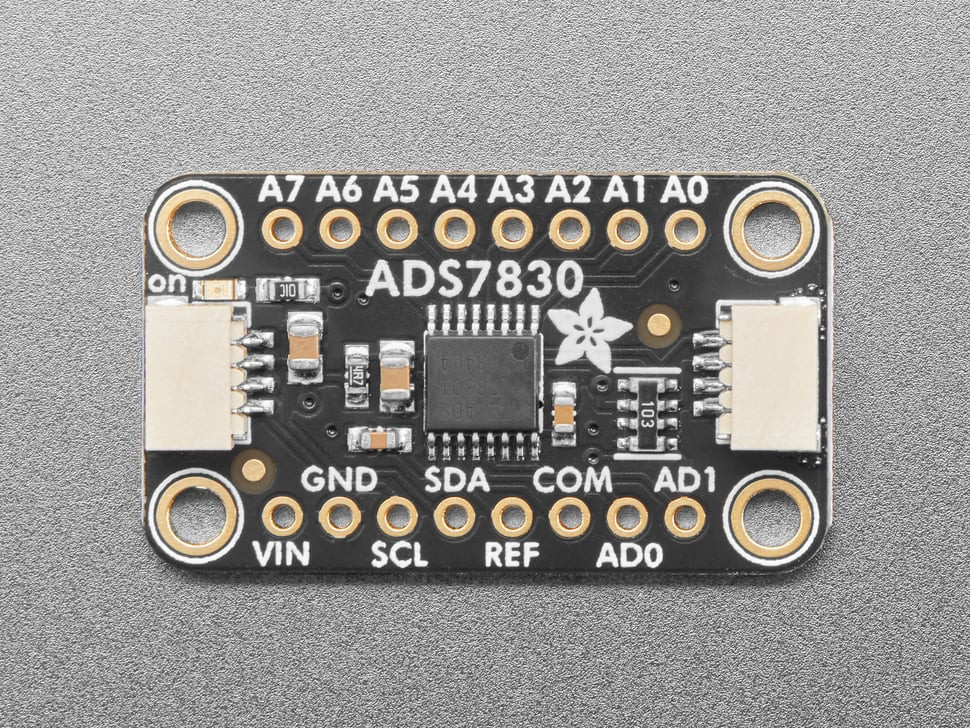 ADS7830 8-Channel 8-Bit ADC with I2C - STEMMA QT / Qwiic - CRCibernética