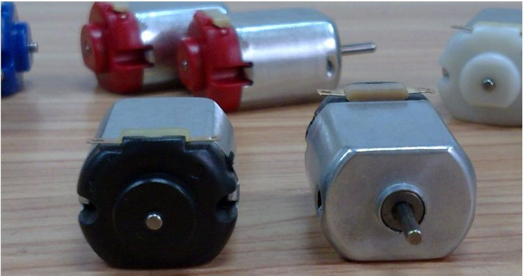 Small DC Motor (replacement for DG01D) - CRCibernética