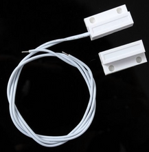 Magnetic contact switch (door sensor) - CRCibernética