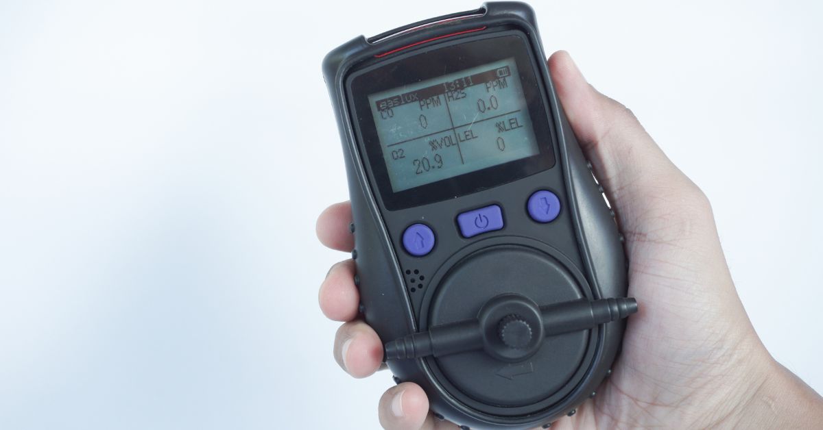 6 Uses of Portable Gas Monitors in Research and Development - TG ...