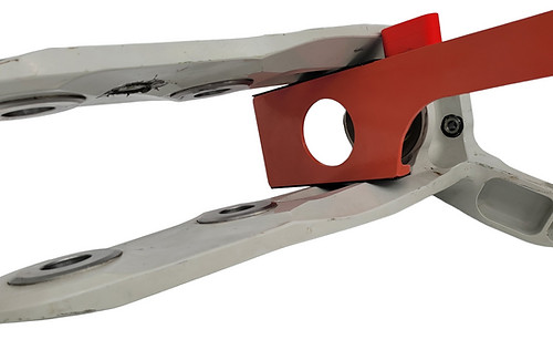 429 PITCH LINK TENSION RELIEVER