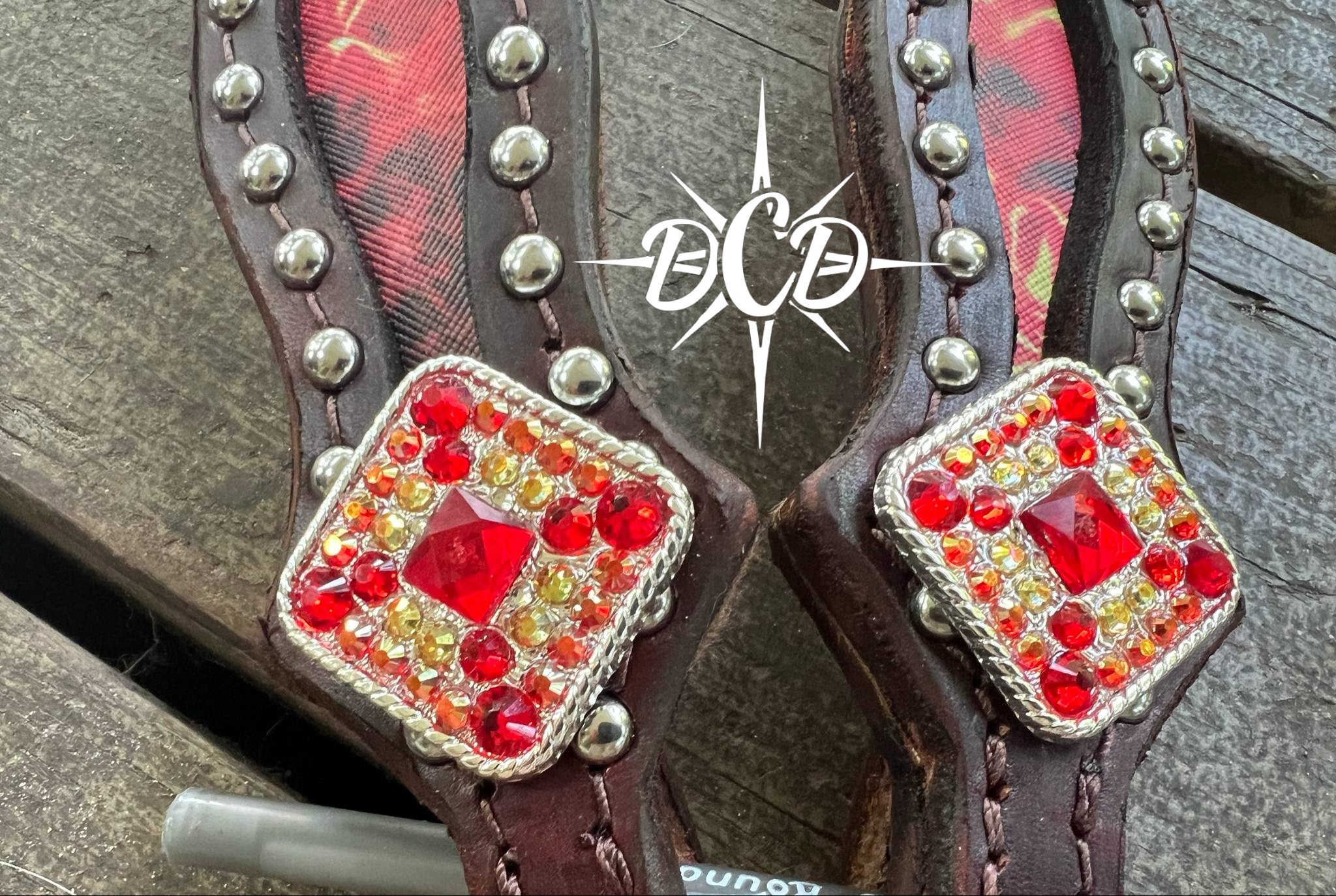 Fire print Spot Trim tack set