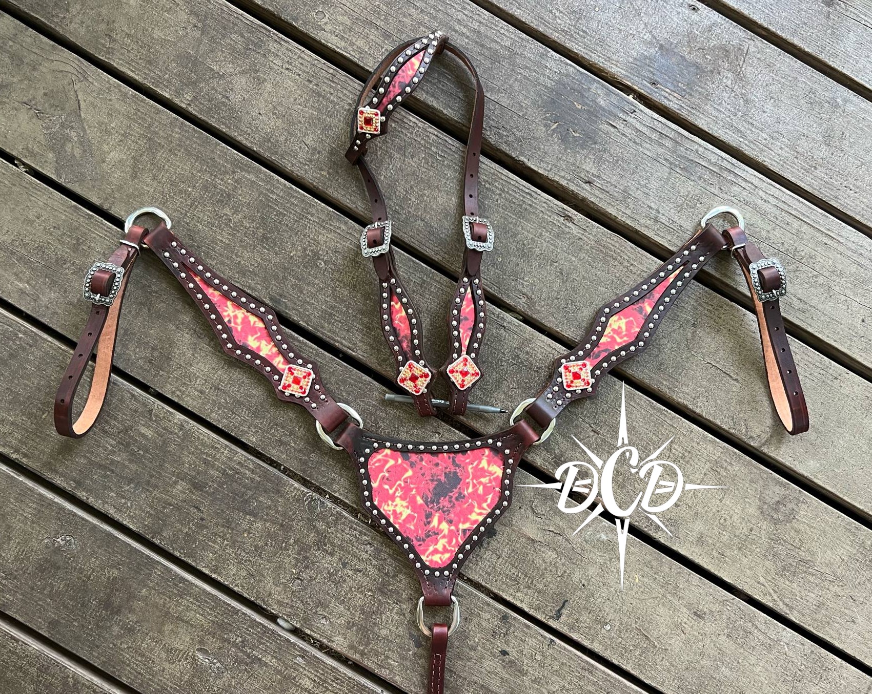 Fire print Spot Trim tack set