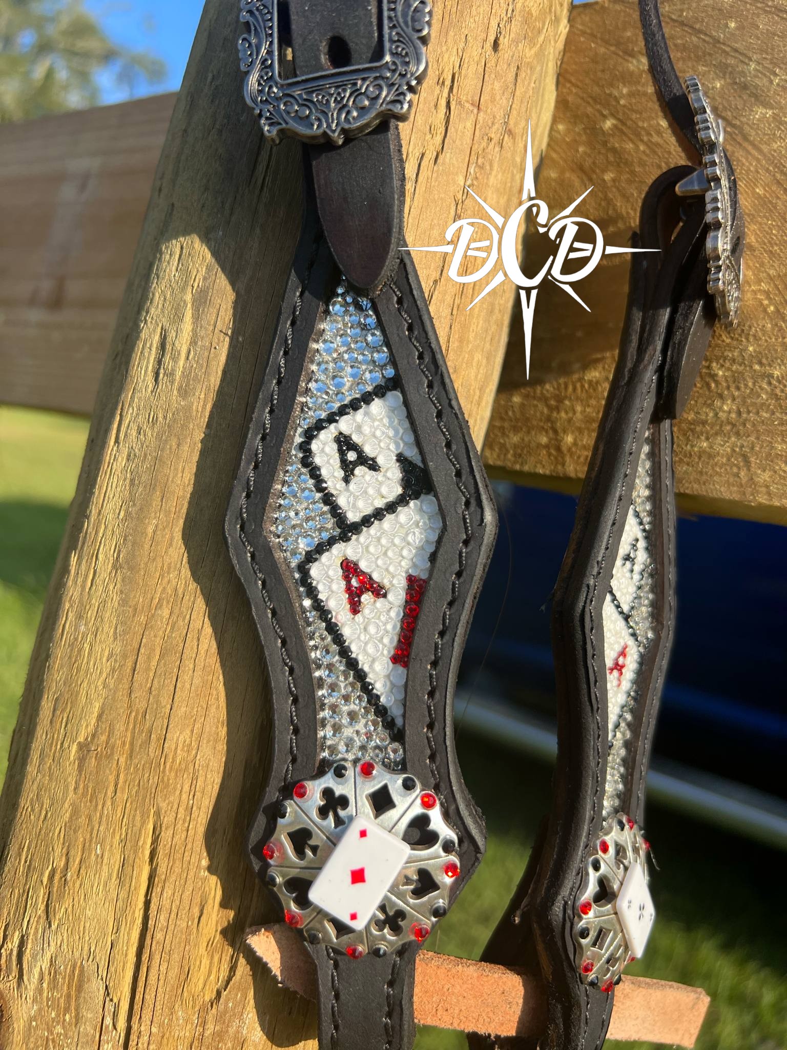 Poker Face Tack Set