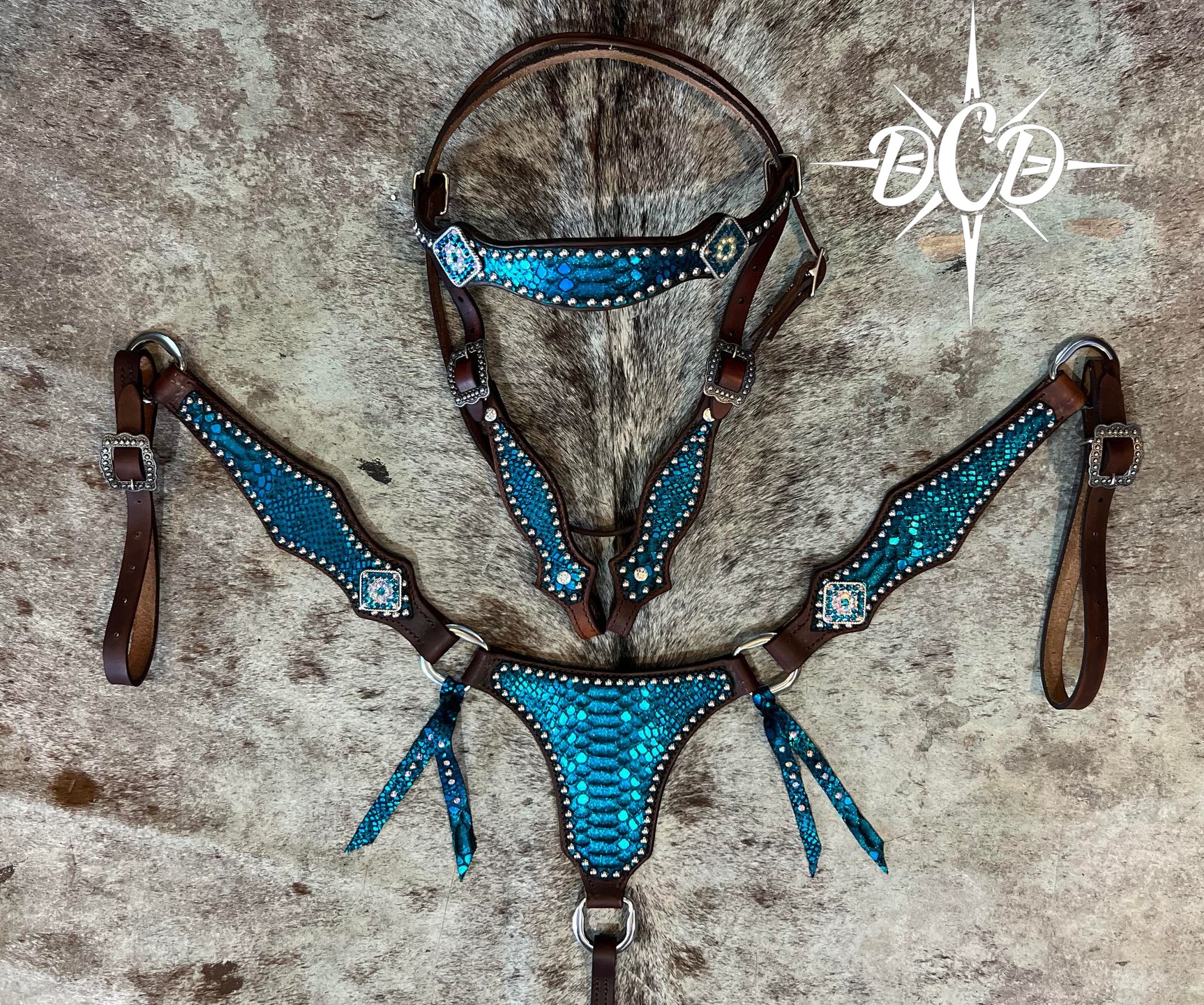 Teal Python Gladiator Spotted Tack Set***