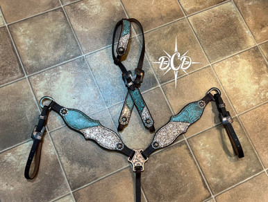 Metallic white gator whip stitch tack set