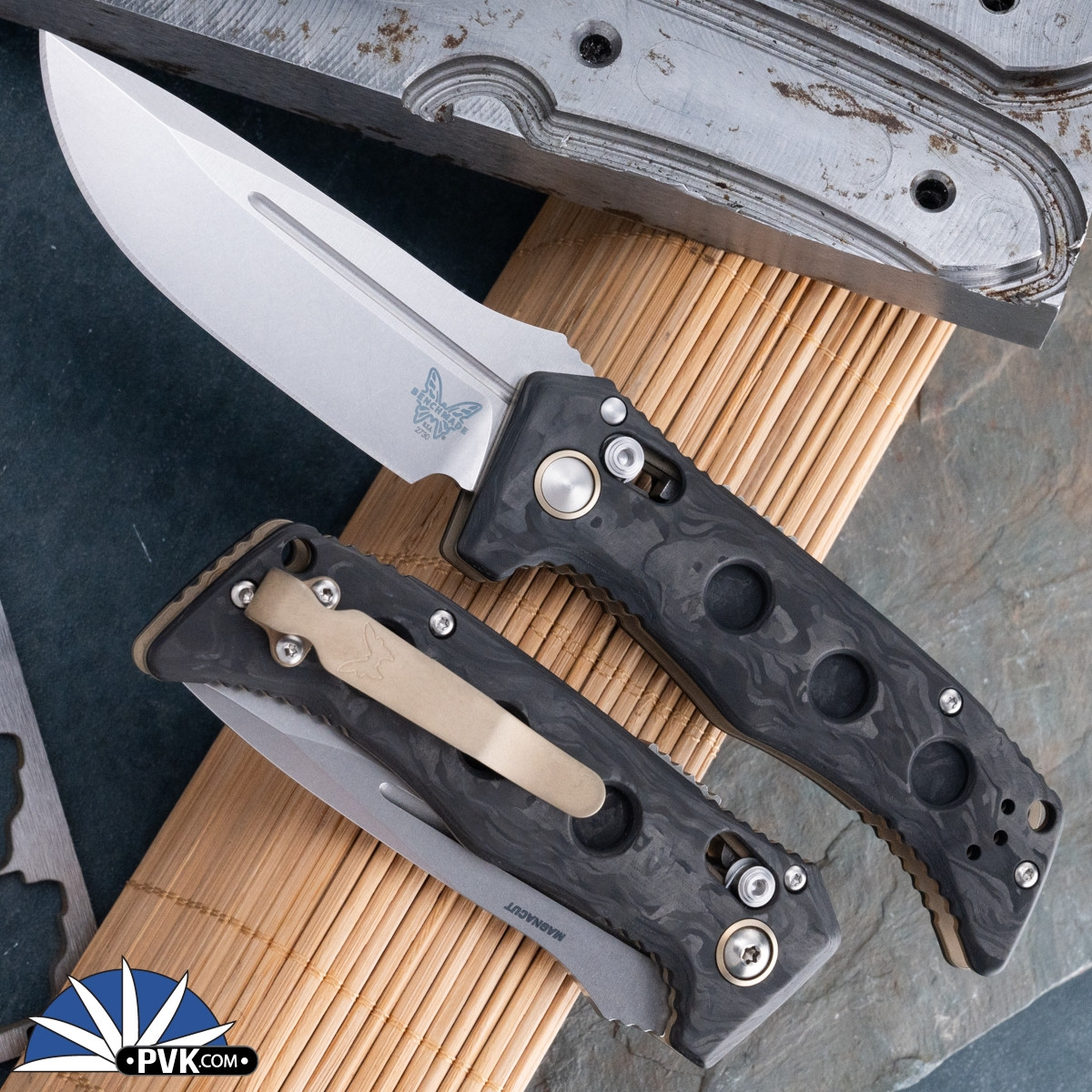 Benchmade Mini Auto Adamas, Magnacut Stonewash Blade, Marble Carbon ...