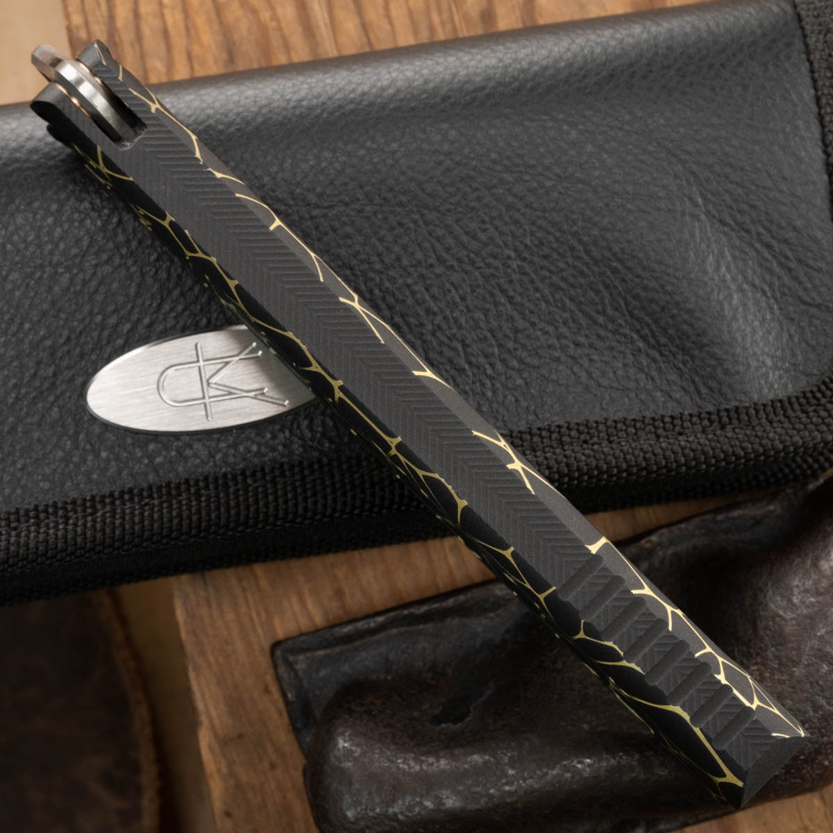 Ceroni Knives Damasteel Scorpion Blade Pinless Balisong Gold Web ...