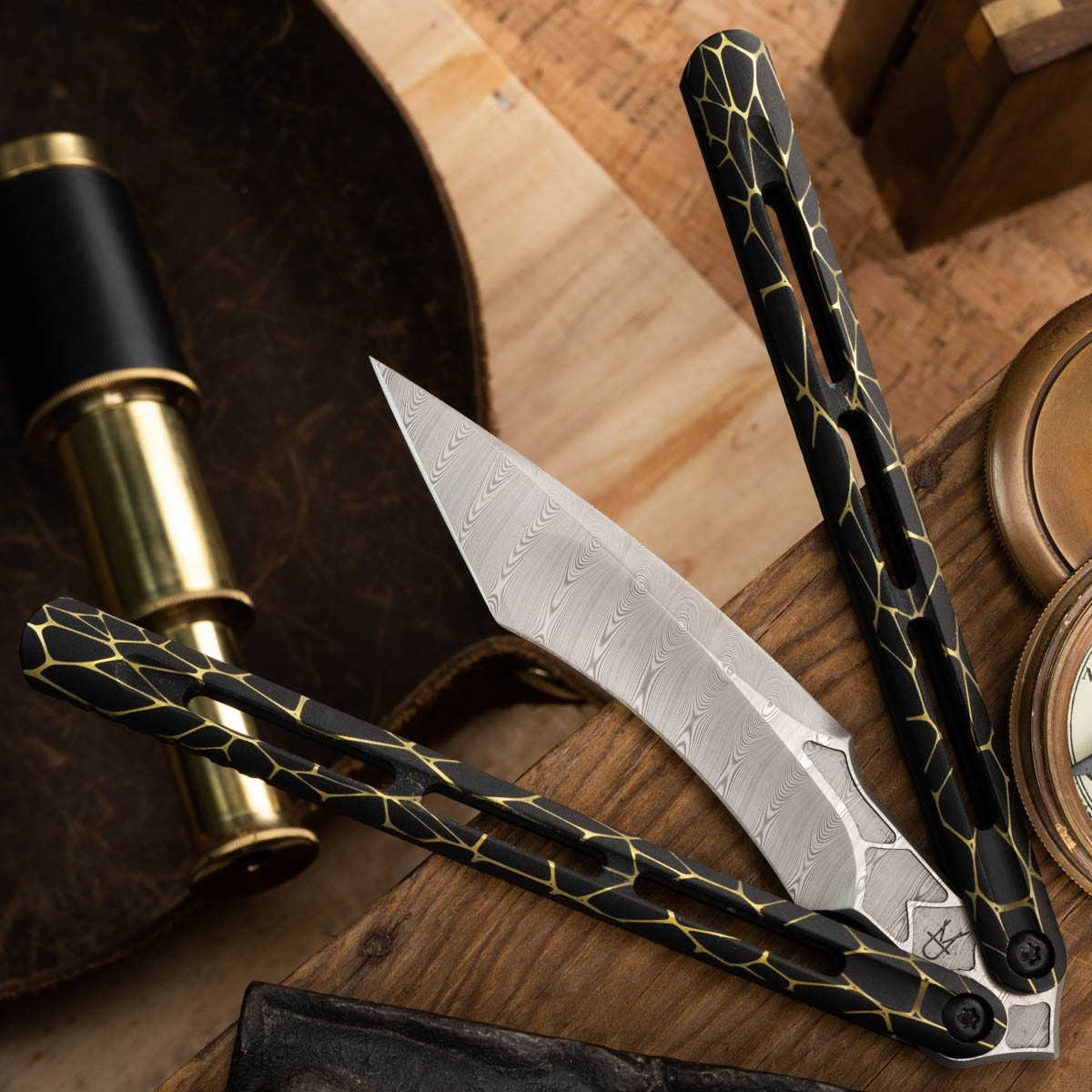 Ceroni Knives Damasteel Scorpion Blade Pinless Balisong Gold Web ...