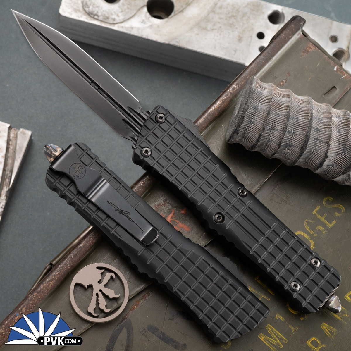 Microtech Combat Troodon Delta 142-1CT-DSH V2 Double Edge DLC Fluted ...
