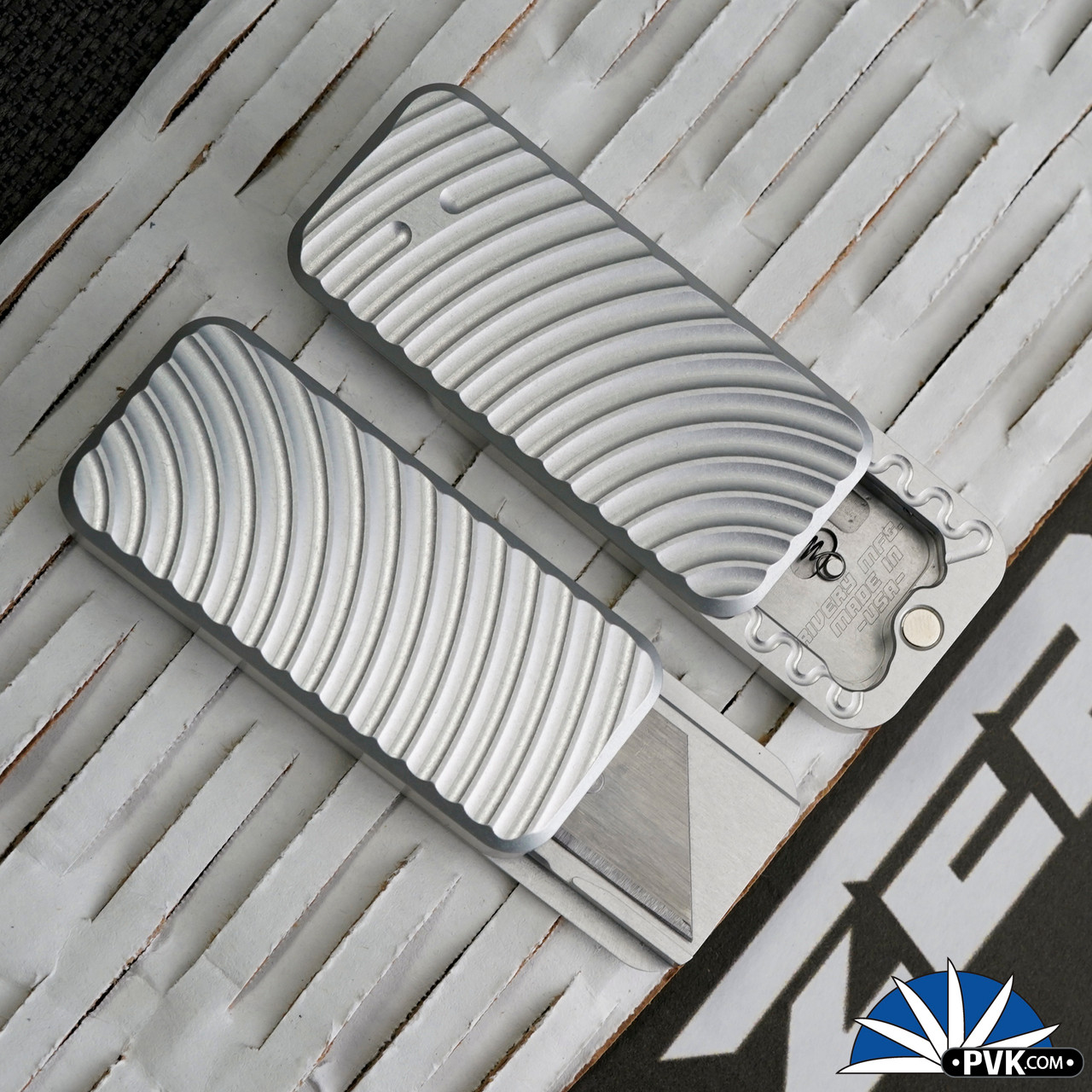 Rivery Manufacturing Zero 6061 Aluminum With Lanyard Hole, Original Pattern Gray - PVK