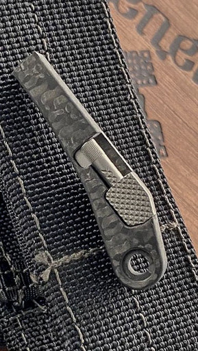 Blackside Customs Handcuff Key Belt Buckle Module - Carbon Fiber - PVK