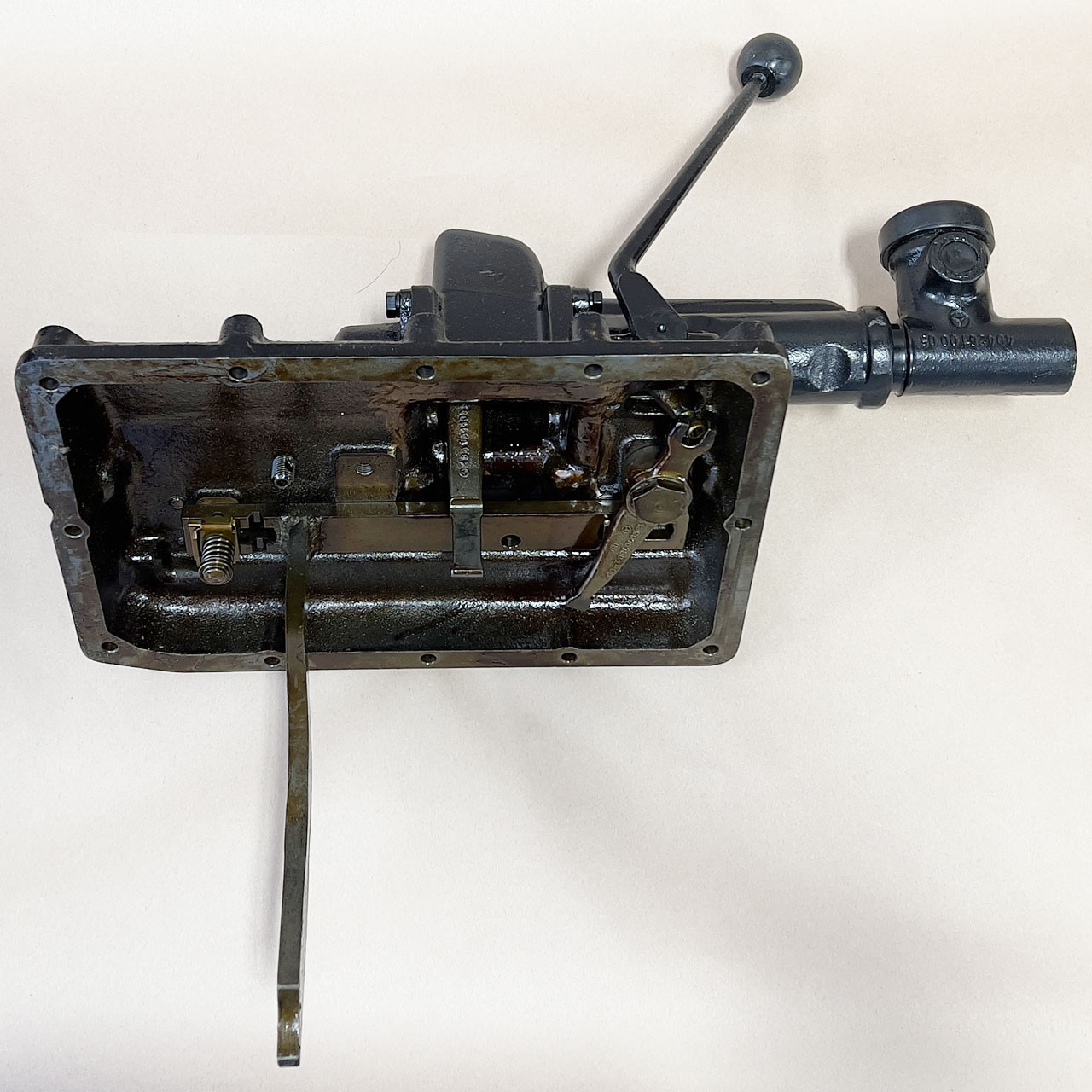 Transmission Top Plate Assembly - 404