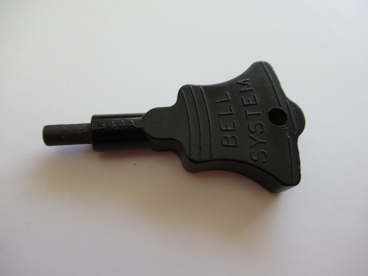 Bell System Phone booth 544A key for opening light boxes | Old Phone Shop