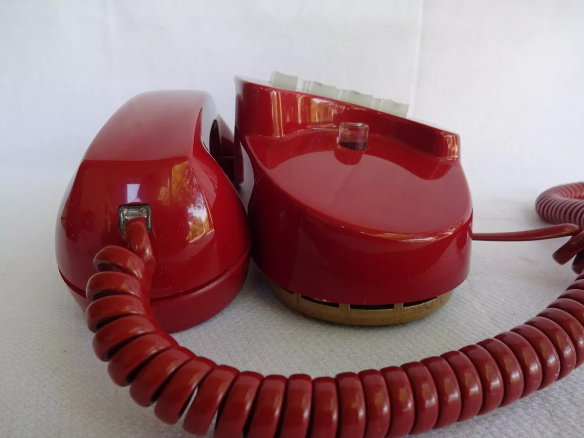 Cherry Red Princess Touch tone phone - Old Phone Shop Store
