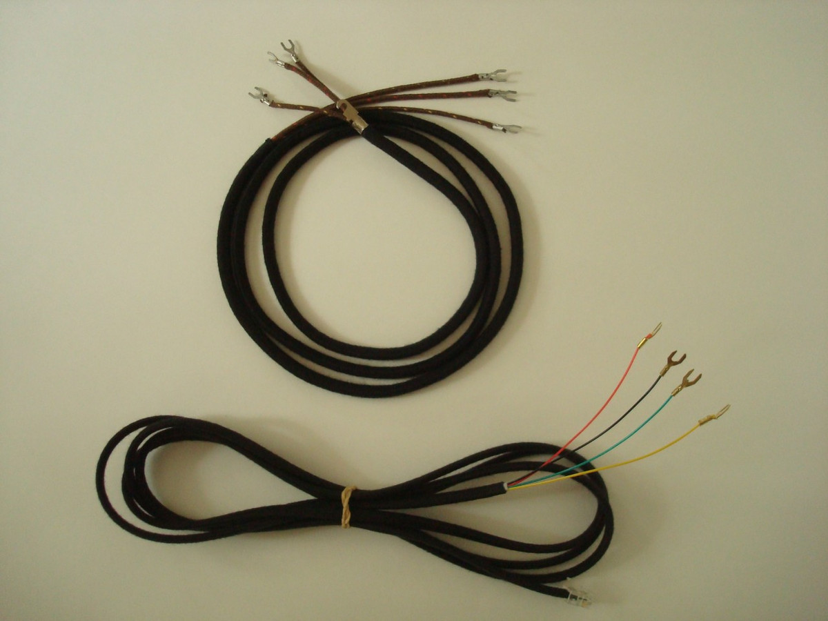 Antique telephone cloth cord set in black