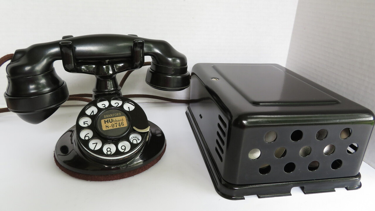Western Electric 102 B1 telephone subscriber set with 634 Subset ringer ...