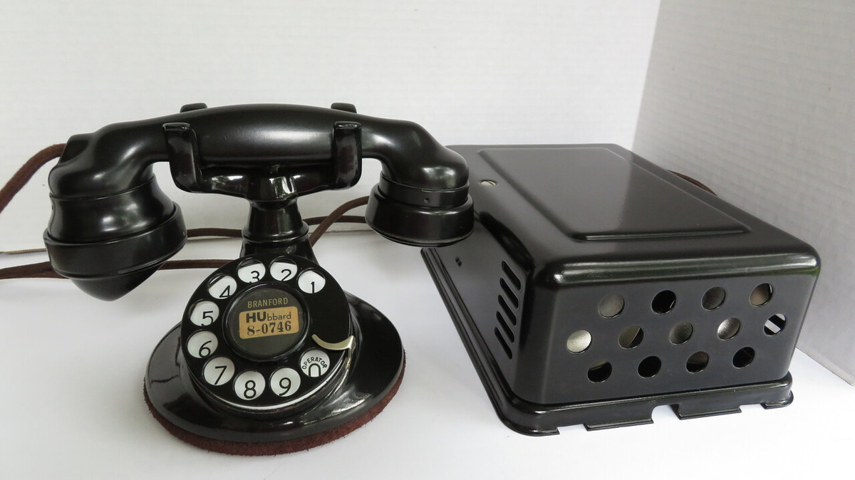 Western Electric 102 B1 telephone subscriber set with 634 Subset ringer ...