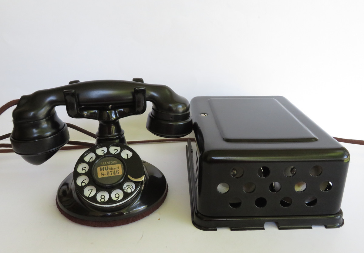 Western Electric 102 B1 telephone subscriber set with 634 Subset ringer ...