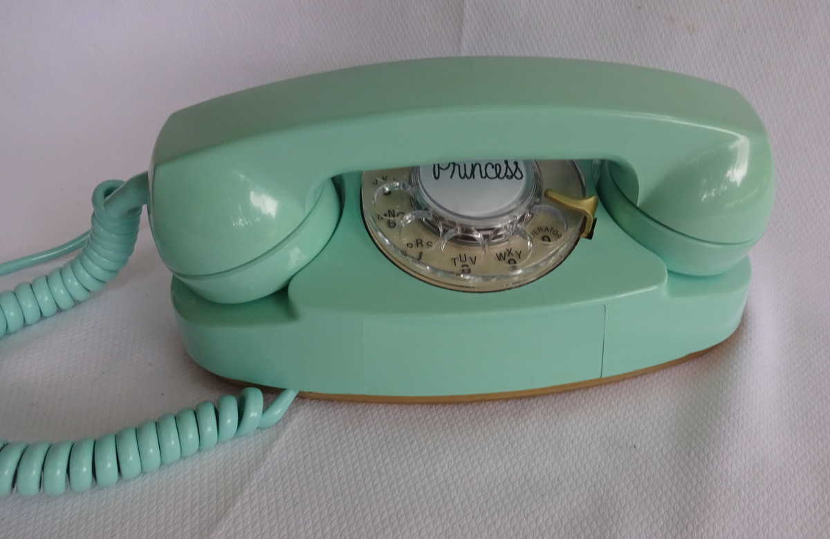 Turquoise Princess telephone 701B made by Western Electric | Old Phone Shop